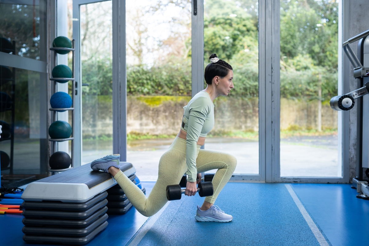 Treino de quadríceps: 9 exercícios (para fazer em casa e na academia ...