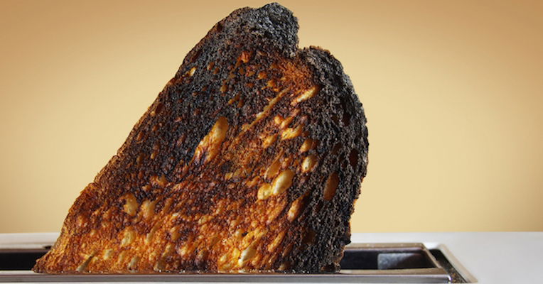 Entenda porque comer comida queimada faz mal - Tua Saúde