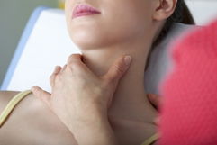 Bócio: o que é, sintomas, tipos, causas e tratamento - Tua Saúde