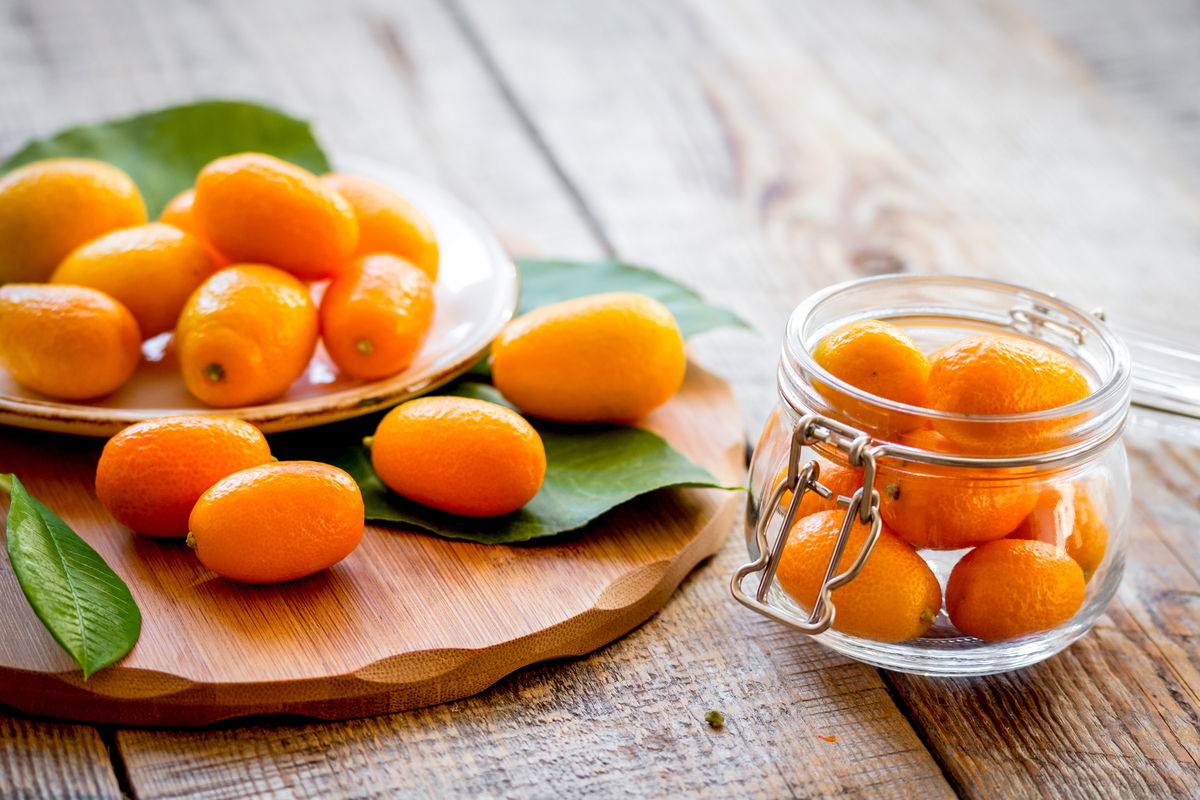 Laranja kinkan: benefícios e como comer (com receitas) - Tua Saúde